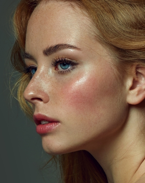 The Best Summer Makeup Looks & Products We're Totally Obsessed With!